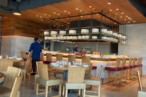 12 Best Business Lunch Deals in Dubai You Can’t Miss